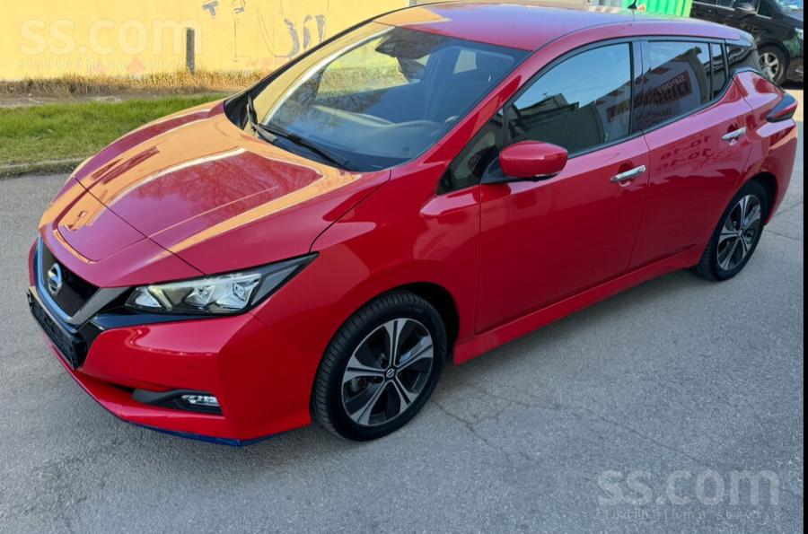 Red Nissan Leaf 2020 in Riga, with an engine capacity of 0.00 L and mileage of 0 thousand km for 15900 €, photo 10 on AUTOMOTO.COM.LV