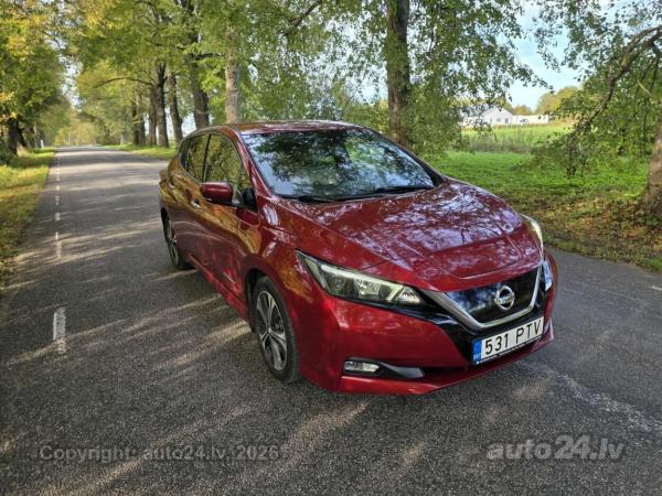 Red Nissan Leaf 2020 in Tartu, with an engine capacity of 0.00 L and mileage of 119 thousand km for 12505 €, photo 4 on AUTOMOTO.COM.LV