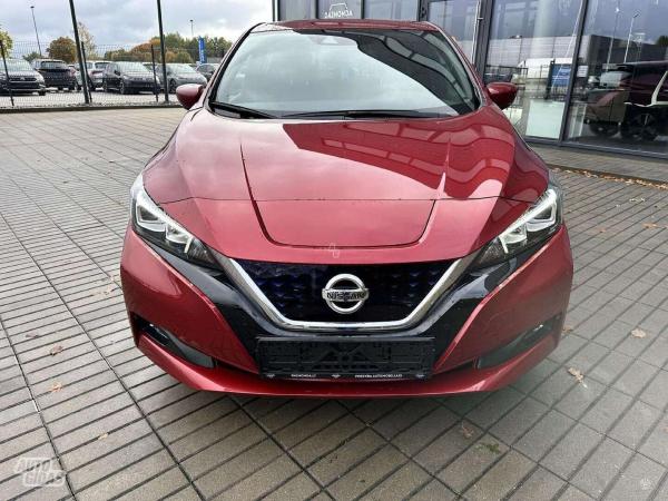 Red Nissan Leaf 2020 in Kaunas, with an engine capacity of 0.00 L and mileage of 86 thousand km for 12500 €, photo 2 on AUTOMOTO.COM.LV