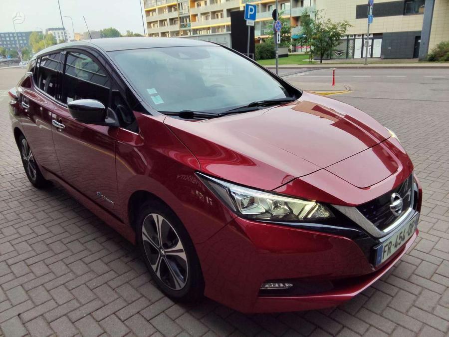 Red Nissan Leaf 2020 in Vilnius, with an engine capacity of 0.00 L and mileage of 117 thousand km for 11599 €, photo 6 on AUTOMOTO.COM.LV