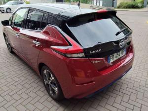 Red Nissan Leaf 2020 in Vilnius, with an engine capacity of 0.00 L and mileage of 117 thousand km for 11599 €, photo 11 on AUTOMOTO.COM.LV