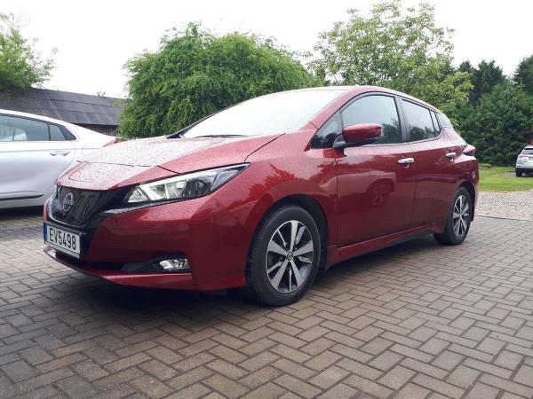 Red Nissan Leaf 2020 in Silute, with an engine capacity of 0.00 L and mileage of 55 thousand km for 11700 €, photo 1 on AUTOMOTO.COM.LV
