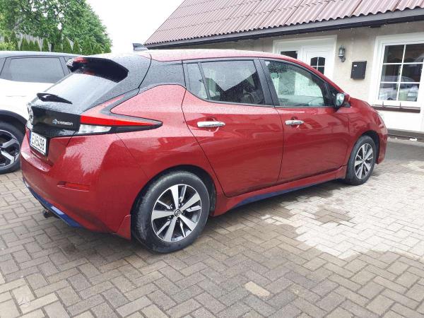 Red Nissan Leaf 2020 in Silute, with an engine capacity of 0.00 L and mileage of 55 thousand km for 11700 €, photo 6 on AUTOMOTO.COM.LV