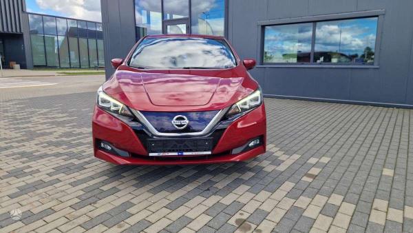Sarkans Nissan Leaf 2020 Šauļi, ar dzinēja tilpumu 0.00 L un nobraukumu 180 tūkst. km par 10800 €, foto 3 vietnē AUTOMOTO.COM.LV