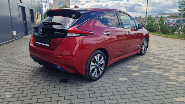 Sarkans Nissan Leaf 2020 Šauļi, ar dzinēja tilpumu 0.00 L un nobraukumu 180 tūkst. km par 10800 €, foto 7 vietnē AUTOMOTO.COM.LV