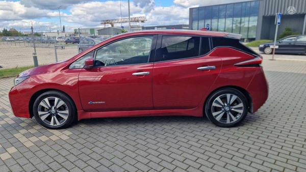 Sarkans Nissan Leaf 2020 Šauļi, ar dzinēja tilpumu 0.00 L un nobraukumu 180 tūkst. km par 10800 €, foto 9 vietnē AUTOMOTO.COM.LV