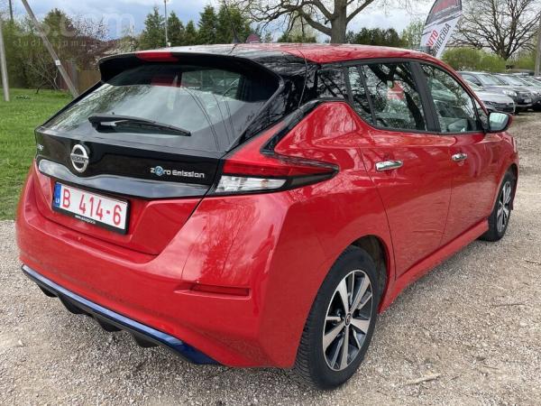 Red Nissan Leaf 2021 in Riga, with an engine capacity of 0.00 L and mileage of 43 thousand km for 15490 €, photo 5 on AUTOMOTO.COM.LV