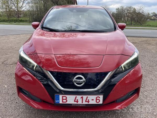 Red Nissan Leaf 2021 in Riga, with an engine capacity of 0.00 L and mileage of 43 thousand km for 15490 €, photo 8 on AUTOMOTO.COM.LV