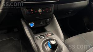 Sarkans Nissan Leaf 2021 Rīga, ar dzinēja tilpumu 0.00 L un nobraukumu 82 tūkst. km par 14990 €, foto 15 vietnē AUTOMOTO.COM.LV
