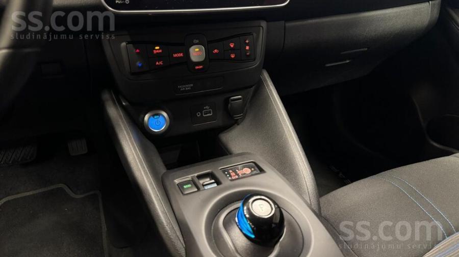 Sarkans Nissan Leaf 2021 Rīga, ar dzinēja tilpumu 0.00 L un nobraukumu 82 tūkst. km par 14990 €, foto 15 vietnē AUTOMOTO.COM.LV