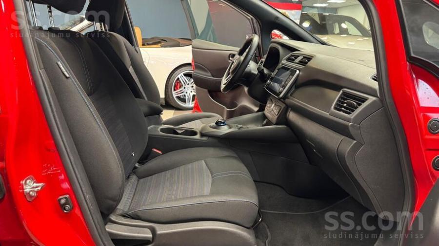 Sarkans Nissan Leaf 2021 Rīga, ar dzinēja tilpumu 0.00 L un nobraukumu 82 tūkst. km par 14990 €, foto 18 vietnē AUTOMOTO.COM.LV