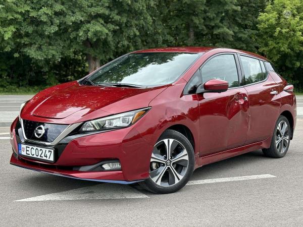 Sarkans Nissan Leaf 2021 Ukmergė, ar dzinēja tilpumu 0.00 L un nobraukumu 64 tūkst. km par 9400 €, foto 3 vietnē AUTOMOTO.COM.LV