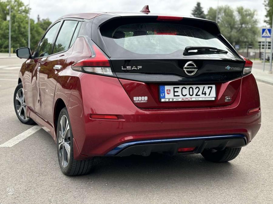 Sarkans Nissan Leaf 2021 Ukmergė, ar dzinēja tilpumu 0.00 L un nobraukumu 64 tūkst. km par 9400 €, foto 9 vietnē AUTOMOTO.COM.LV