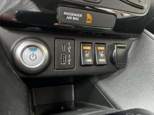 Sarkans Nissan Leaf 2021 Ukmergė, ar dzinēja tilpumu 0.00 L un nobraukumu 64 tūkst. km par 9400 €, foto 16 vietnē AUTOMOTO.COM.LV