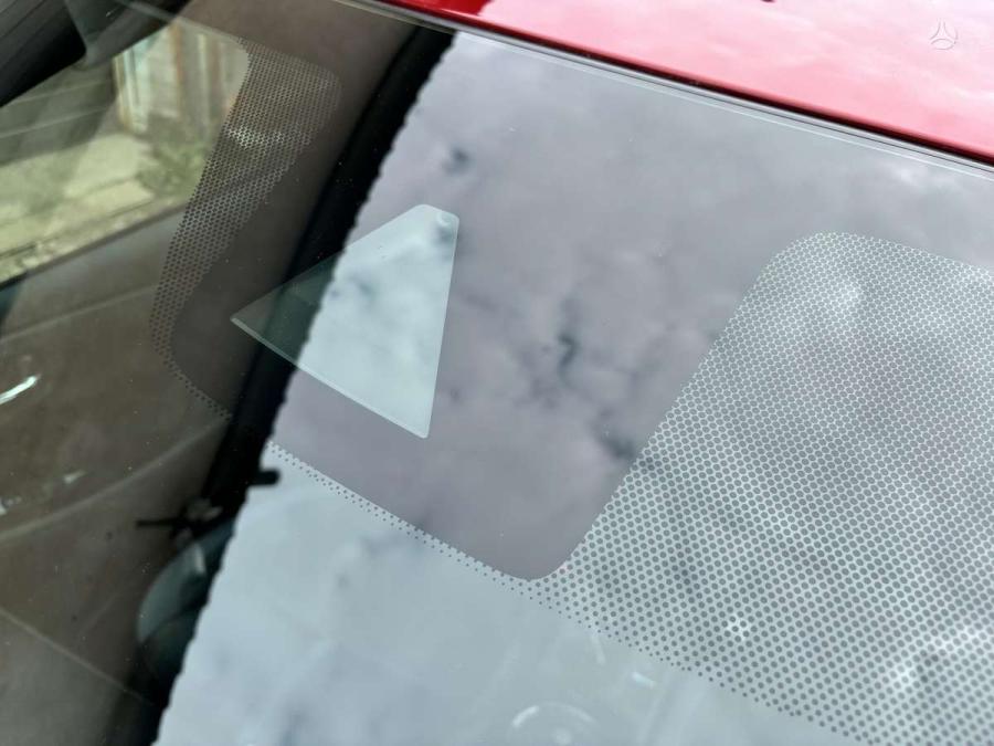Sarkans Nissan Leaf 2021 Ukmergė, ar dzinēja tilpumu 0.00 L un nobraukumu 64 tūkst. km par 9400 €, foto 22 vietnē AUTOMOTO.COM.LV