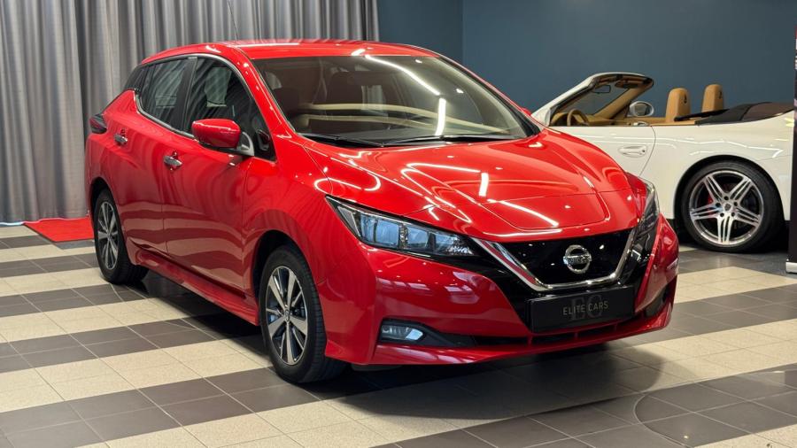 Sarkans Nissan Leaf 2021 Rīga, ar dzinēja tilpumu 0.00 L un nobraukumu 82 tūkst. km par 14990 €, foto 5 vietnē AUTOMOTO.COM.LV