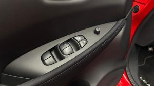 Sarkans Nissan Leaf 2021 Rīga, ar dzinēja tilpumu 0.00 L un nobraukumu 82 tūkst. km par 14990 €, foto 21 vietnē AUTOMOTO.COM.LV