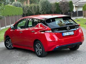 Red Nissan Leaf 2021 in Riga, with an engine capacity of 0.00 L and mileage of 53 thousand km for 14650 €, photo 5 on AUTOMOTO.COM.LV