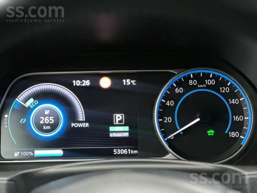 Red Nissan Leaf 2021 in Riga, with an engine capacity of 0.00 L and mileage of 53 thousand km for 14650 €, photo 16 on AUTOMOTO.COM.LV