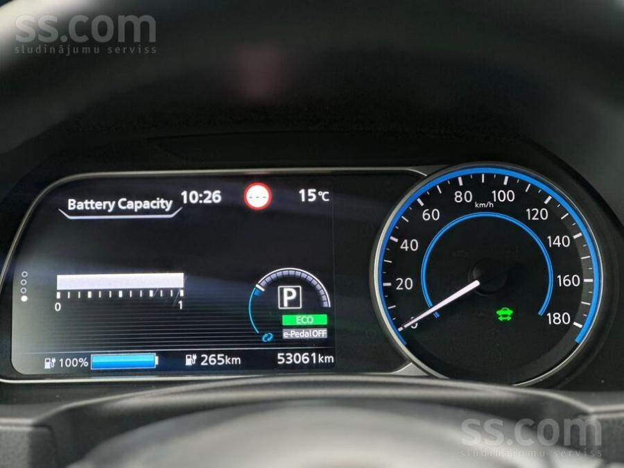 Red Nissan Leaf 2021 in Riga, with an engine capacity of 0.00 L and mileage of 53 thousand km for 14650 €, photo 17 on AUTOMOTO.COM.LV