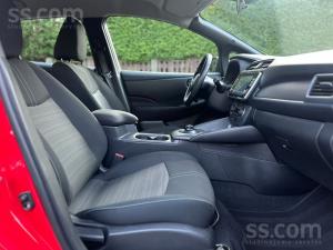 Red Nissan Leaf 2021 in Riga, with an engine capacity of 0.00 L and mileage of 53 thousand km for 14650 €, photo 26 on AUTOMOTO.COM.LV