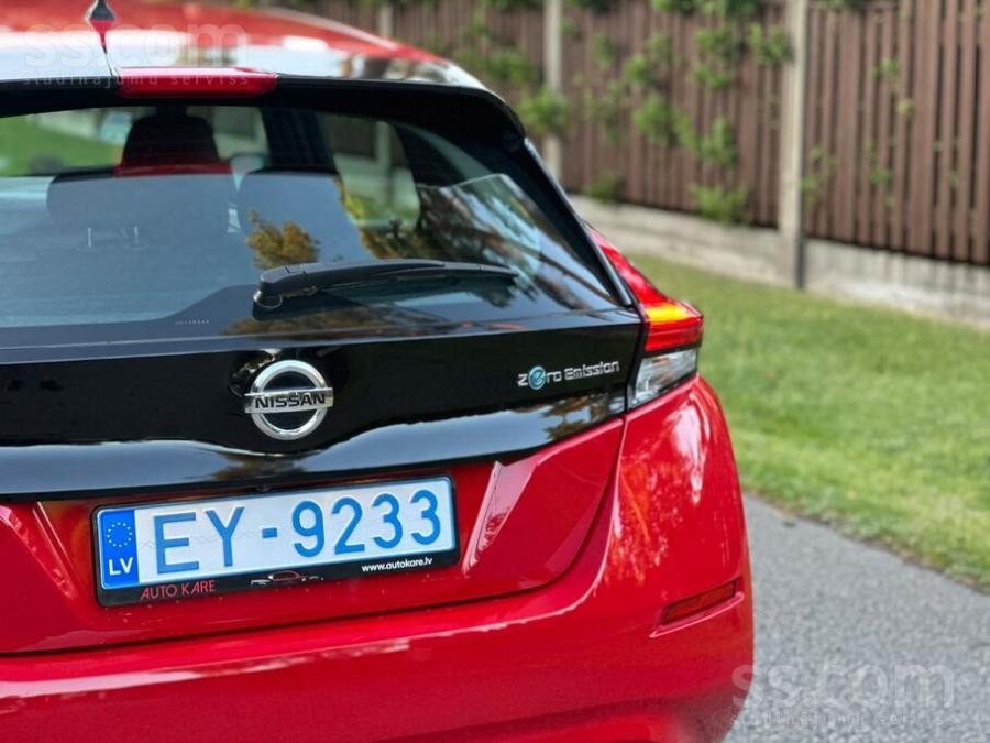 Red Nissan Leaf 2021 in Riga, with an engine capacity of 0.00 L and mileage of 53 thousand km for 14650 €, photo 33 on AUTOMOTO.COM.LV