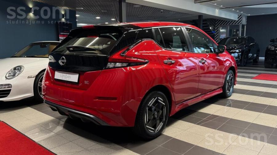 Sarkans Nissan Leaf 2022 Rīga, ar dzinēja tilpumu 0.00 L un nobraukumu 36 tūkst. km par 16490 €, foto 3 vietnē AUTOMOTO.COM.LV