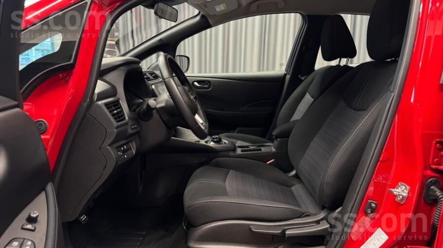 Sarkans Nissan Leaf 2022 Rīga, ar dzinēja tilpumu 0.00 L un nobraukumu 36 tūkst. km par 16490 €, foto 10 vietnē AUTOMOTO.COM.LV