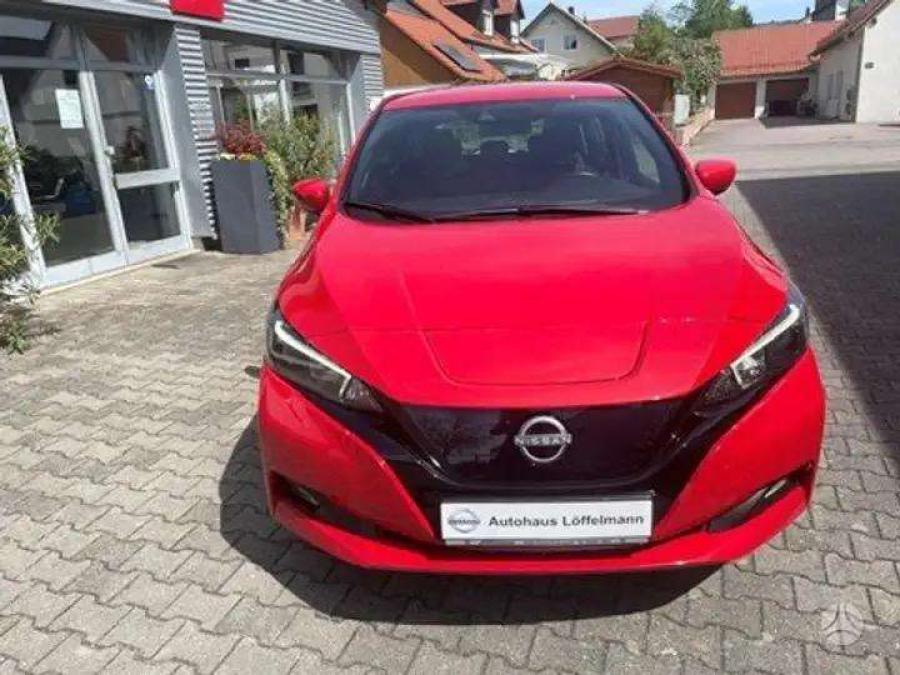 Sarkans Nissan Leaf 2022 Klaipėda, ar dzinēja tilpumu 0.00 L un nobraukumu 42 tūkst. km par 14800 €, foto 3 vietnē AUTOMOTO.COM.LV