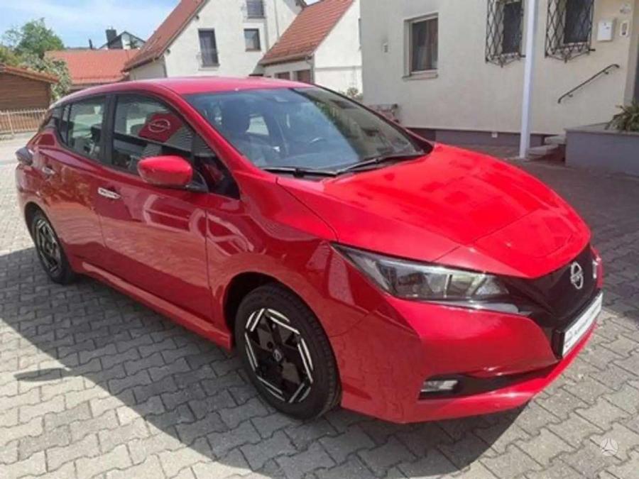 Sarkans Nissan Leaf 2022 Klaipėda, ar dzinēja tilpumu 0.00 L un nobraukumu 42 tūkst. km par 14800 €, foto 5 vietnē AUTOMOTO.COM.LV