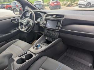 Sarkans Nissan Leaf 2022 Klaipėda, ar dzinēja tilpumu 0.00 L un nobraukumu 42 tūkst. km par 14800 €, foto 7 vietnē AUTOMOTO.COM.LV