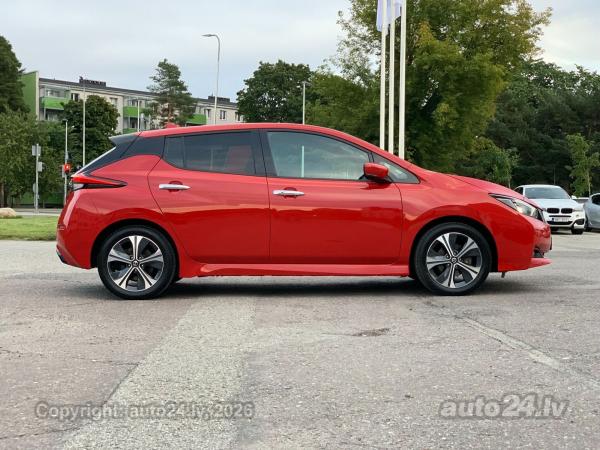 Nissan Leaf 2022 Tallina vietnē Sarkans Nissan Leaf 2022 Tallina, ar dzinēja tilpumu 0.00 L un nobraukumu 53 tūkst. km par 15900 €, foto 6 vietnē AUTOMOTO.COM.LV