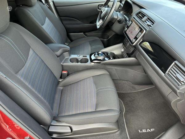 Red Nissan Leaf 2023 in Vilnius, with an engine capacity of 0.00 L and mileage of 24 thousand km for 18550 €, photo 4 on AUTOMOTO.COM.LV