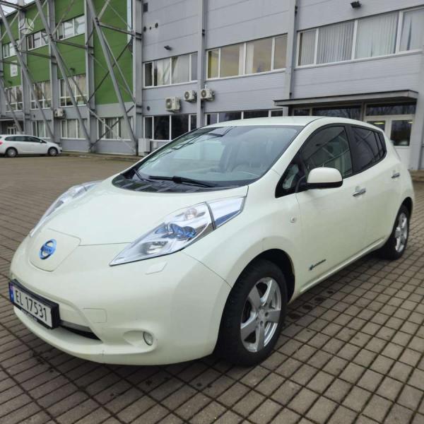 White Nissan Leaf 2012 in Marijampole, with an engine capacity of 0.00 L and mileage of 119 thousand km for 2200 €, photo 1 on AUTOMOTO.COM.LV