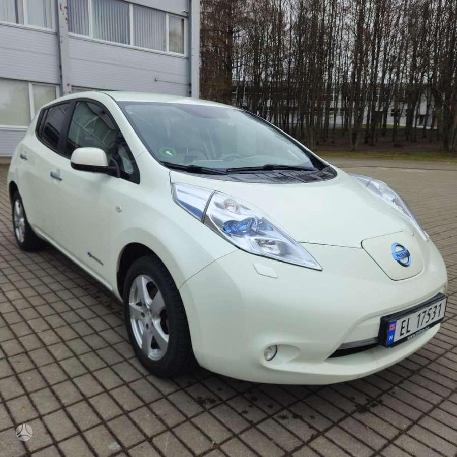 White Nissan Leaf 2012 in Marijampole, with an engine capacity of 0.00 L and mileage of 119 thousand km for 2200 €, photo 3 on AUTOMOTO.COM.LV