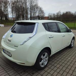 White Nissan Leaf 2012 in Marijampole, with an engine capacity of 0.00 L and mileage of 119 thousand km for 2200 €, photo 5 on AUTOMOTO.COM.LV