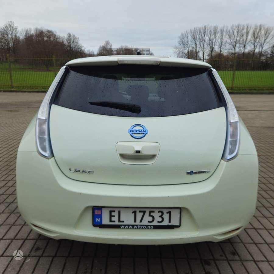 White Nissan Leaf 2012 in Marijampole, with an engine capacity of 0.00 L and mileage of 119 thousand km for 2200 €, photo 6 on AUTOMOTO.COM.LV