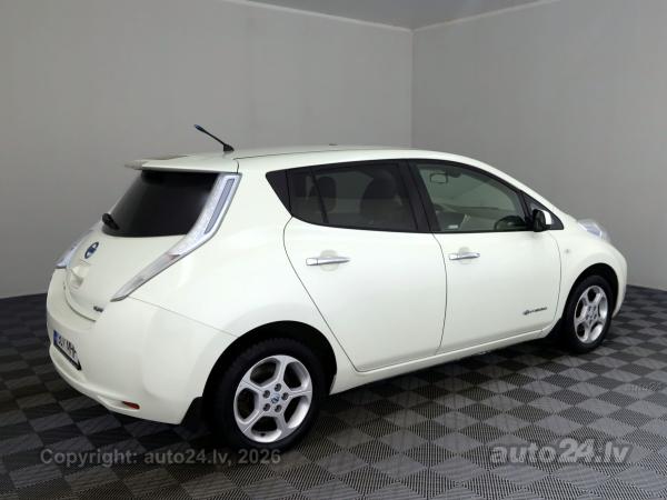 Balts Nissan Leaf 2012 Tallina, ar dzinēja tilpumu 0.00 L un nobraukumu 159 tūkst. km par 2999 €, foto 3 vietnē AUTOMOTO.COM.LV