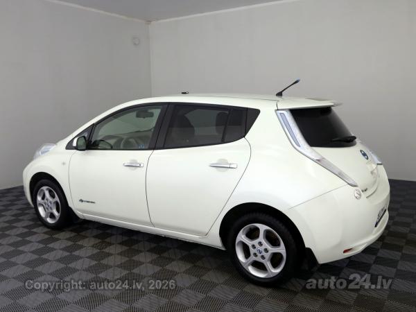 Balts Nissan Leaf 2012 Tallina, ar dzinēja tilpumu 0.00 L un nobraukumu 159 tūkst. km par 2999 €, foto 4 vietnē AUTOMOTO.COM.LV