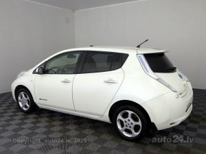 White Nissan Leaf 2012 in Tallinn, with an engine capacity of 0.00 L and mileage of 159 thousand km for 2999 €, photo 5 on AUTOMOTO.COM.LV