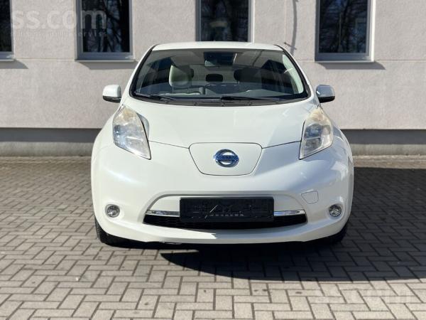 White Nissan Leaf 2012 in Jelgava, with an engine capacity of 0.00 L and mileage of 171 thousand km for 4590 €, photo 2 on AUTOMOTO.COM.LV