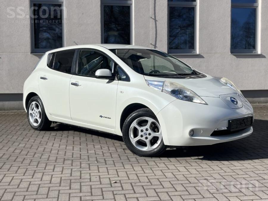 Balts Nissan Leaf 2012 Jelgava, ar dzinēja tilpumu 0.00 L un nobraukumu 171 tūkst. km par 4590 €, foto 4 vietnē AUTOMOTO.COM.LV
