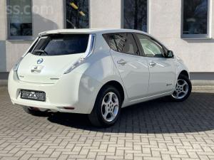 Balts Nissan Leaf 2012 Jelgava, ar dzinēja tilpumu 0.00 L un nobraukumu 171 tūkst. km par 4590 €, foto 5 vietnē AUTOMOTO.COM.LV