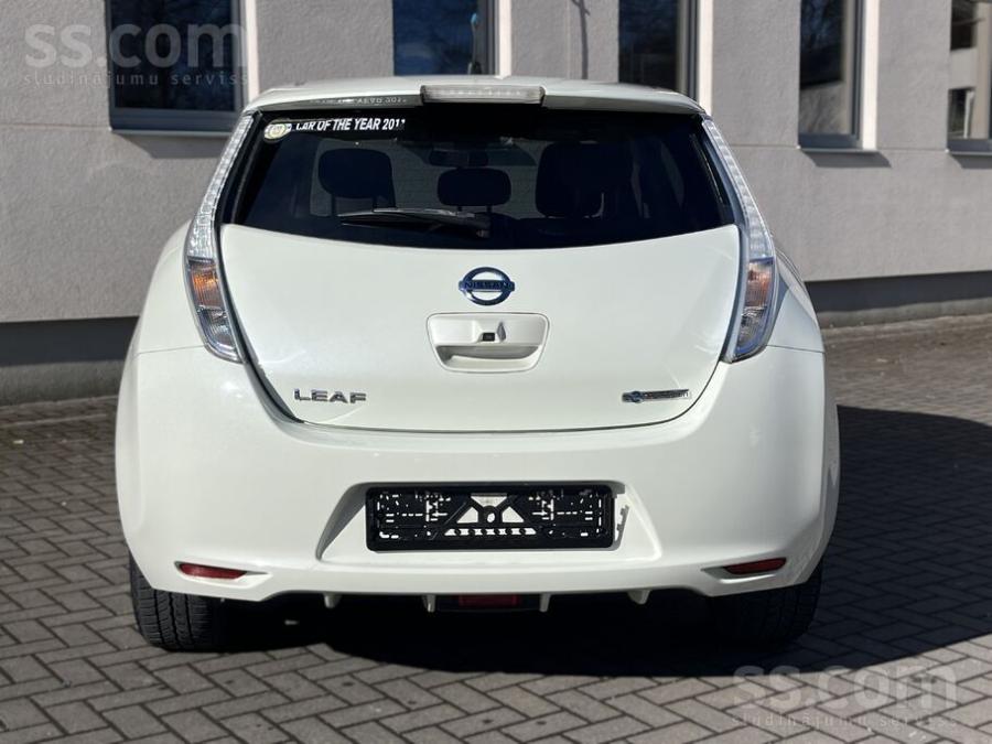 Balts Nissan Leaf 2012 Jelgava, ar dzinēja tilpumu 0.00 L un nobraukumu 171 tūkst. km par 4590 €, foto 6 vietnē AUTOMOTO.COM.LV
