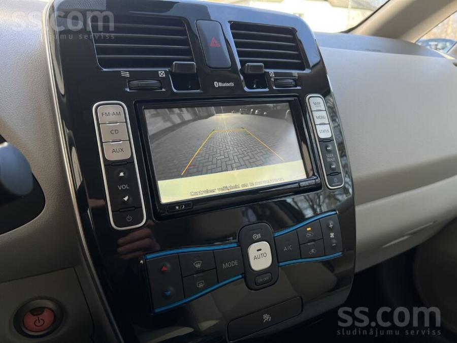 Balts Nissan Leaf 2012 Jelgava, ar dzinēja tilpumu 0.00 L un nobraukumu 171 tūkst. km par 4590 €, foto 19 vietnē AUTOMOTO.COM.LV