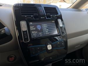 Balts Nissan Leaf 2012 Jelgava, ar dzinēja tilpumu 0.00 L un nobraukumu 171 tūkst. km par 4590 €, foto 21 vietnē AUTOMOTO.COM.LV