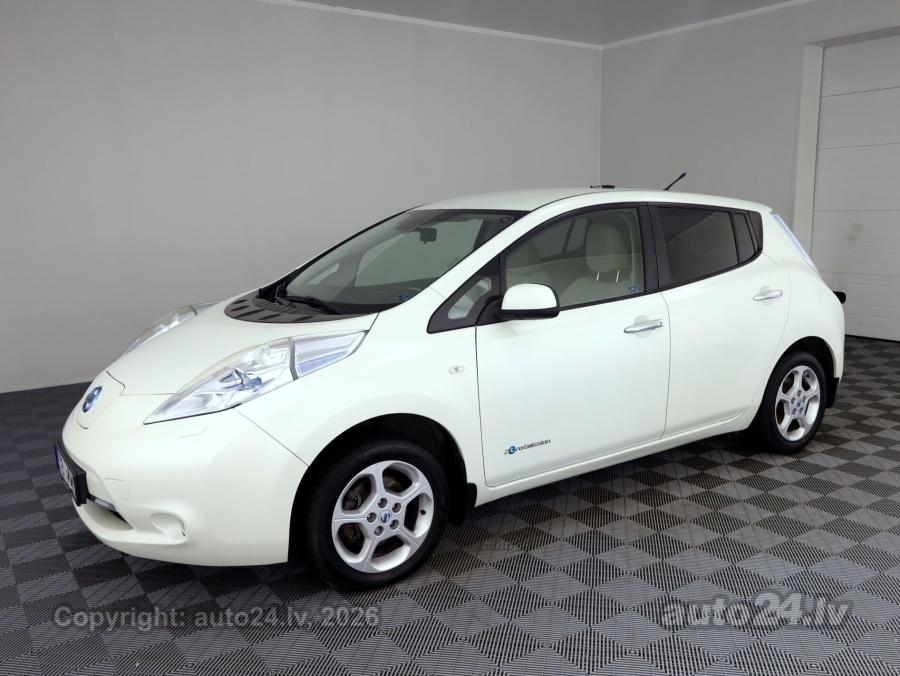Balts Nissan Leaf 2012 Tallina, ar dzinēja tilpumu 0.00 L un nobraukumu 103 tūkst. km par 2999 €, foto 3 vietnē AUTOMOTO.COM.LV