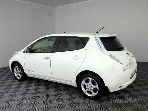 Balts Nissan Leaf 2012 Tallina, ar dzinēja tilpumu 0.00 L un nobraukumu 103 tūkst. km par 2999 €, foto 4 vietnē AUTOMOTO.COM.LV