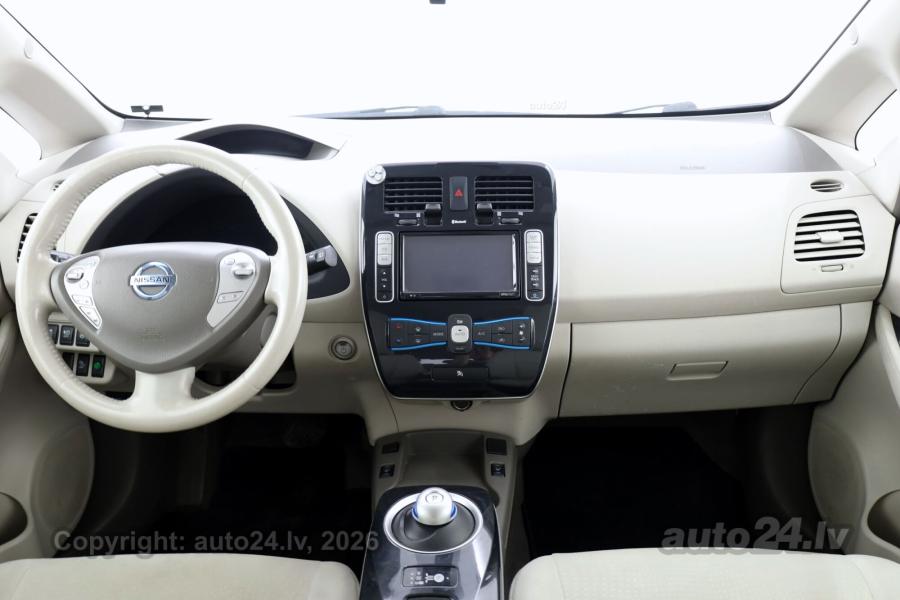 Balts Nissan Leaf 2012 Tallina, ar dzinēja tilpumu 0.00 L un nobraukumu 103 tūkst. km par 2999 €, foto 6 vietnē AUTOMOTO.COM.LV