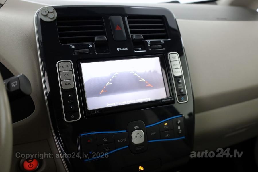 Balts Nissan Leaf 2012 Tallina, ar dzinēja tilpumu 0.00 L un nobraukumu 103 tūkst. km par 2999 €, foto 9 vietnē AUTOMOTO.COM.LV
